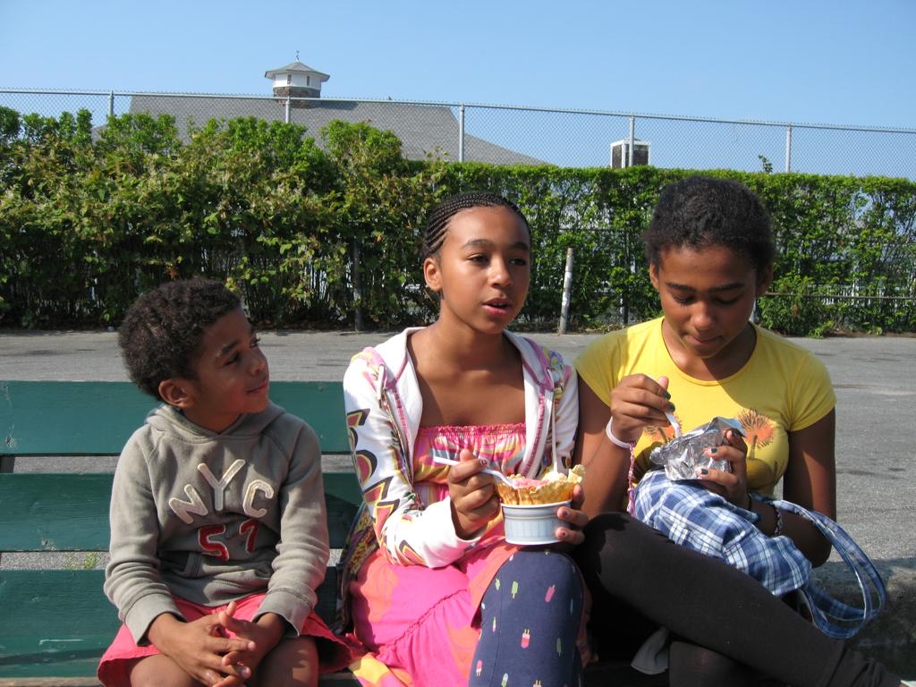 Meet the Artist | Marusya Madubuko – LINESConnected