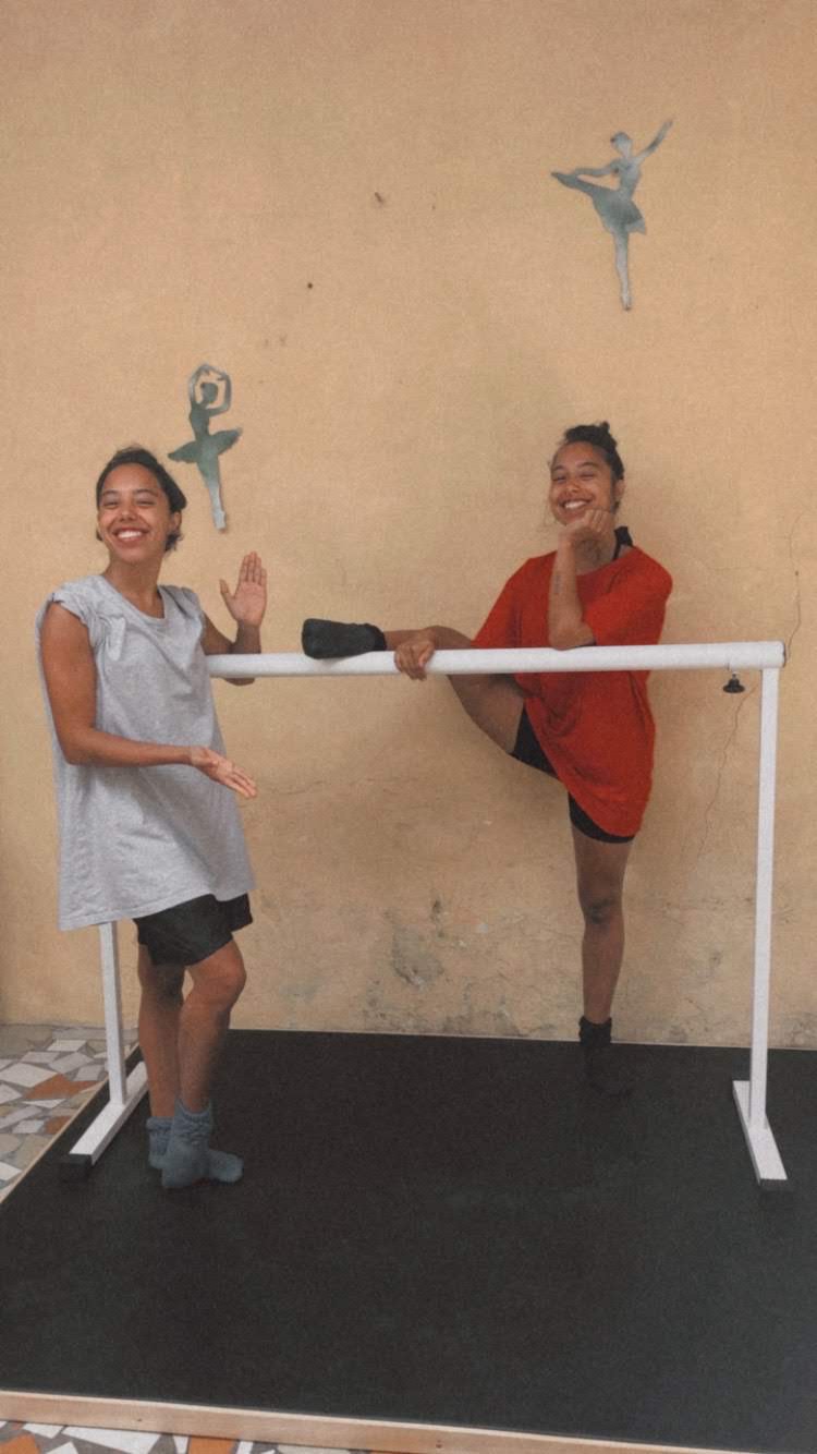 Interview with Training Program Alumni Giovana and Giulia Sales – LINESConnected